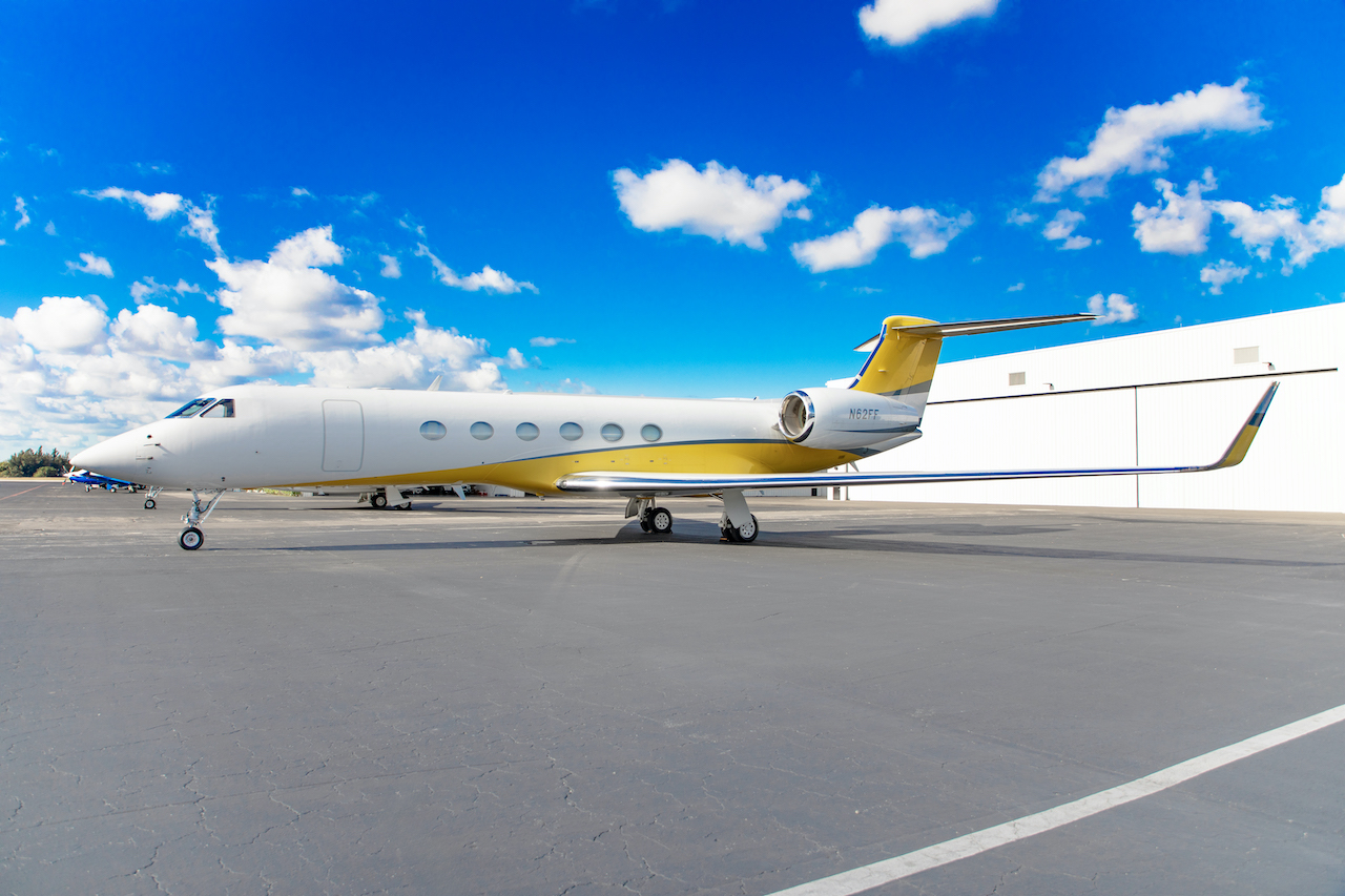 Luxury Air Charter Gulfstream GV N62FF - Prime Jet